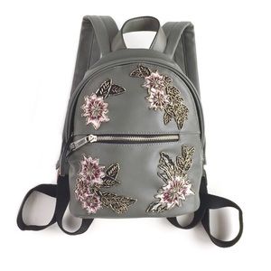 B's Closet (@becka23503) | Poshmark